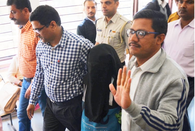 शिमला के गुड़िया दुष्कर्म और हत्याकांड के आरोपी चरानी नीलू को अन्य ...