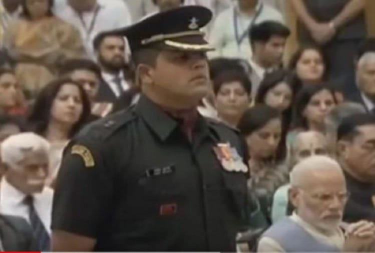 Major Rohit Shukla Awarded The Shaurya Chakra To Kill Many Terrorists ...