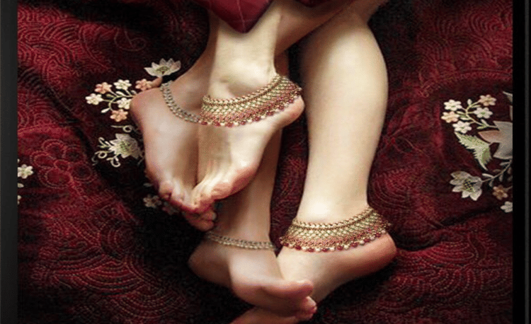 Ismat Chughtai Controversial Story Lihaaf Film First Look Released ...