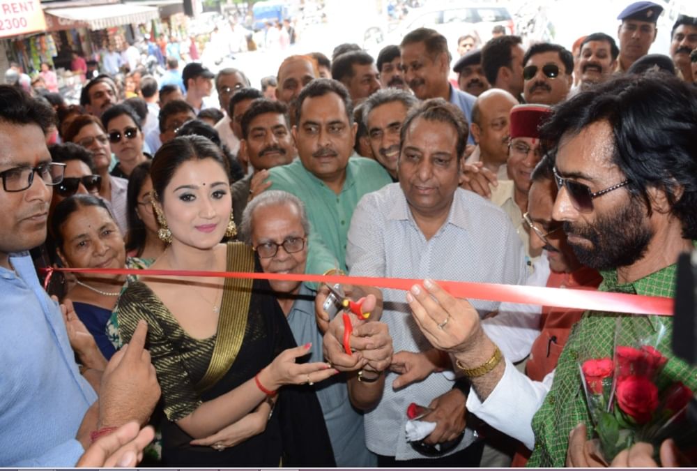 Major Nirala Movie Released And All Show First Day Housefull In ...