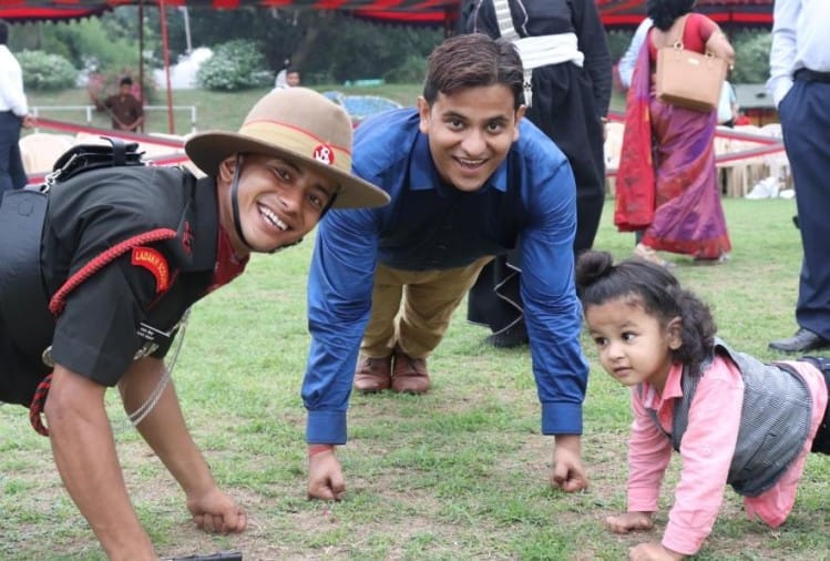 Ima Pop 2018 Family Photo After Passing Out Parade - Amar Ujala Hindi ...