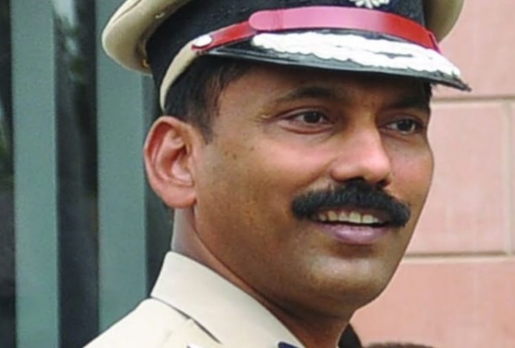 इन आईपीएस की लोकप्रियता का ये है सबूत, गली के पानवाले और रेहड़ीवाले भी ...