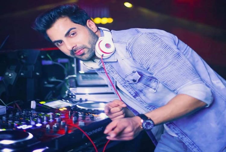 Ye Hai Mohabbatein Actor Ribbhu Mehra And Sneha Namanandi Music Video ...