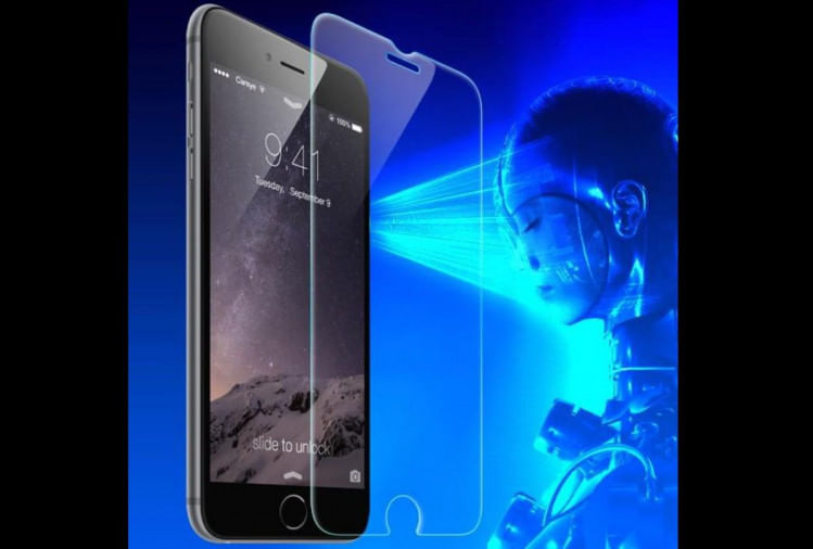 स्मार्टफोन से निकलने वाली ब्लू लाइट है खतरनाक, छीन सकती है आपकी आंखों ...