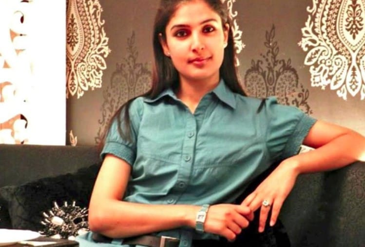 Iram Habib First Muslim Woman Pilot Will Join Go-air In This Month ...