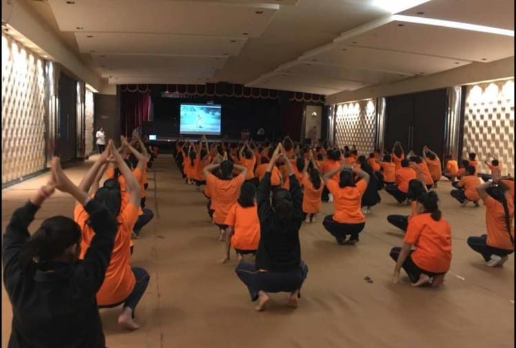 काशी की बालाओं को खास ट्रेनिंग देने आ रही ‘दिलवाले दुल्हनिया ले जाएंगे ...