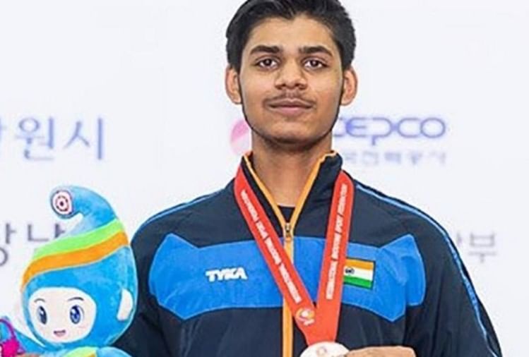 एशियाई निशानेबाजी चैंपियनशिप:दिव्यांश का हुआ सिल्वर और इलावेनिल को मिला ...