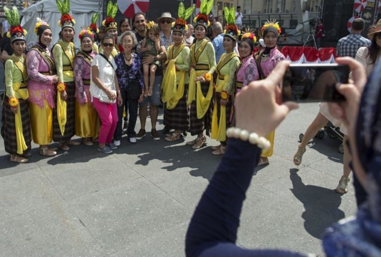 शादीशुदा महिलाएं यहां पराए मर्दों के साथ बनाती हैं संबंध, कारण जानकर ...