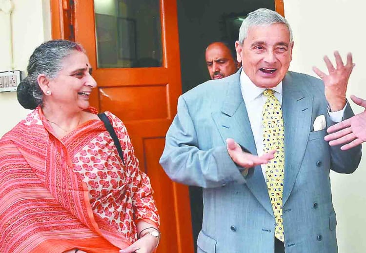 एेसी दिवानगी शायद ही देखी होगी, दुनिया के सबसे बड़े मालवाहक जहाज का नाम ...