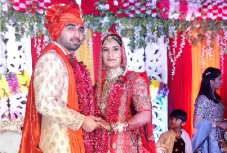 Chandigarh, International Wrestler Vinesh Phogat Weds Somveer Rathi ...