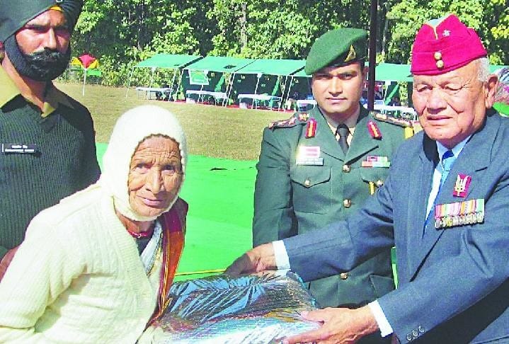 दिव्यांग सैनिकों, वीर नारियों को किया सम्मानित - Devyang Soldiers ...