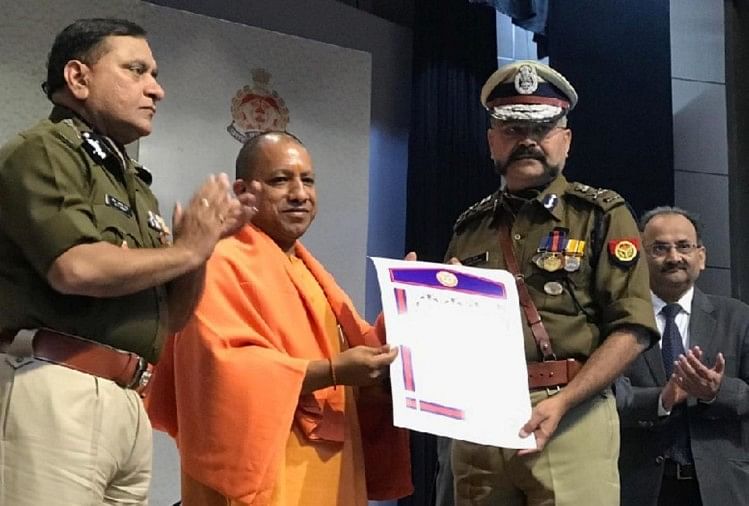 एडीजी मेरठ जोन प्रशांत कुमार को मिला उत्कृष्ट सेवा पुलिस पदक - Adg ... एडीजी मेरठ जोन प्रशांत कुमार को मिला उत्कृष्ट सेवा पुलिस पदक - Adg ...
