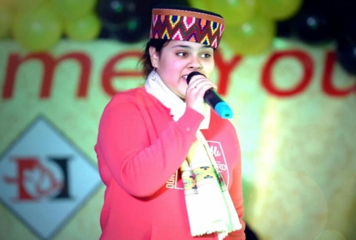 अनुष्का में गजब का हुनर, 12 भाषाओं के सुर मिला सकती है - 12 Year Old ...