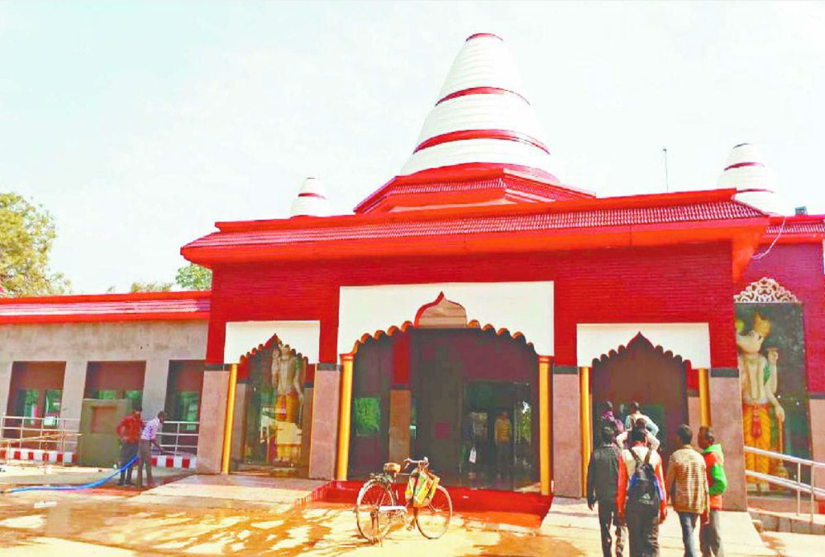 यह है यूपी का अनोखा रेलवे स्टेशन, यहां पहुंचते ही भक्तिमय हो जाते हैं ...