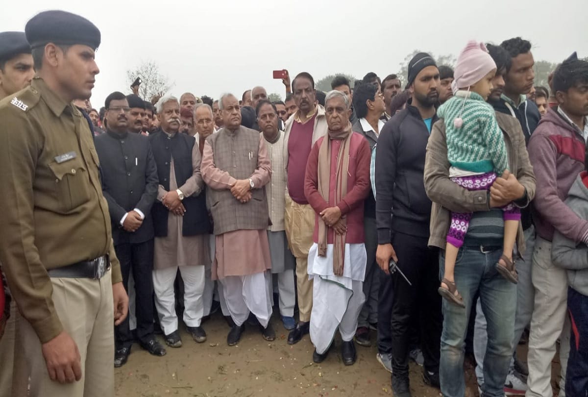 आमरण अनशन करेंगी पुलवामा शहीद की पत्नी, शासन-प्रशासन नहीं कर सका मदद ...