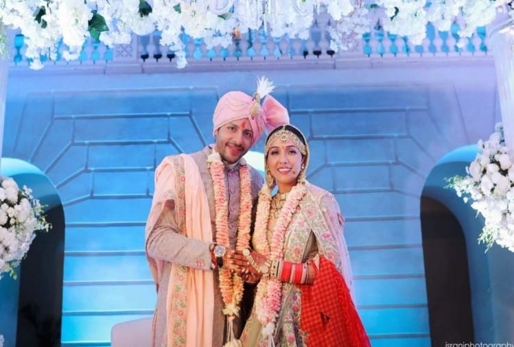 नीति मोहन की शादी की पहली तस्वीर आई सामने, हू-ब-हू अनुष्का शर्मा वाला ...
