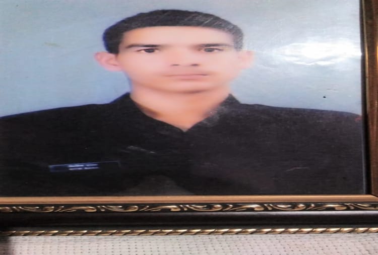 School Children Prayer For The Safe Rescue Of Nitin Rana Buried In ...