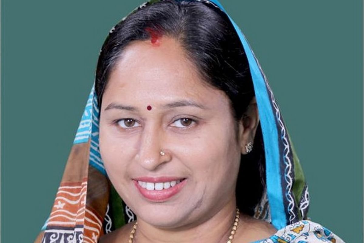 Lok Sabha Election 2024 Lalganj Bjp Candidate Neelam Sonkar - Amar ...