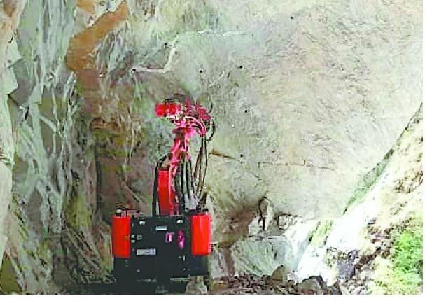 चीन सीमा के लिए मात्र सात किमी सड़क कटिंग का काम शेष - Cheen Seema Ke ...