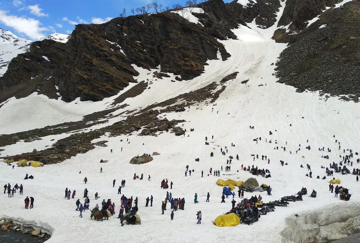 देखिए 11 हजार फीट ऊंचाई पर जन्नत जैसे नजारे, आप भी चले आइए - Tourist ...