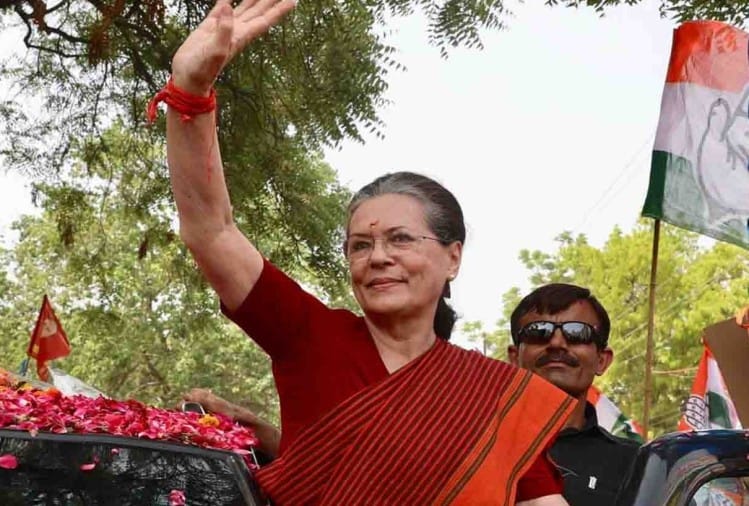 Sonia Gandhi's Closest Leader Annu Tandon Tweeted And Put Her View Lok ...