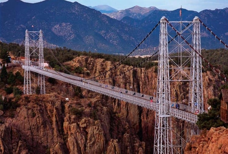 दुनिया के पांच सबसे खतरनाक पुल, जहां जाने से पहले 10 बार सोचते हैं लोग ...