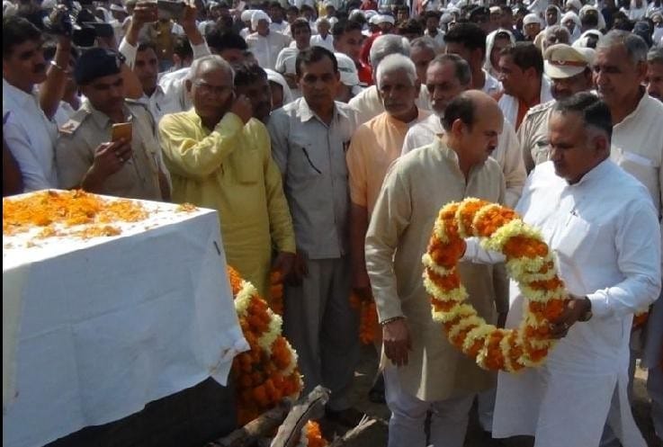 शहीद पंकज सांगवान को अंतिम विदाई, भावुक मां बोलीं-‘बेटे पर नाज, हर मां ...