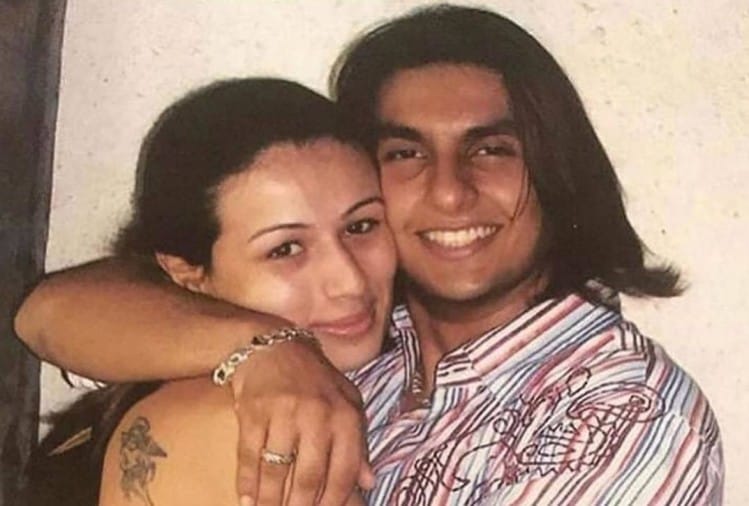 Ranveer Singh Shoulder Length Hair Poses With Friend Picture Viral ...