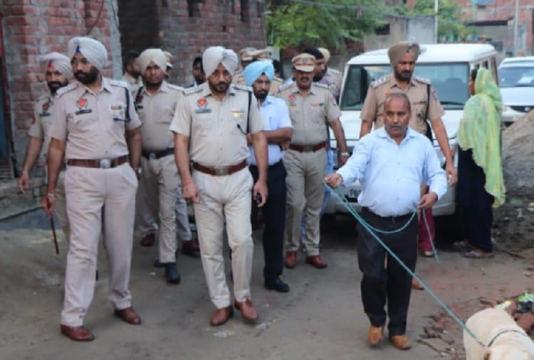 Police Raids In Ganna Pind Of Jalandhar And Two Village Of Firozpur ...