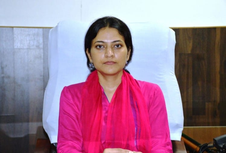Ias Sushma Chauhan Became Deputy Commissioner (dc Jammu) Jammu, 20 Ias ...