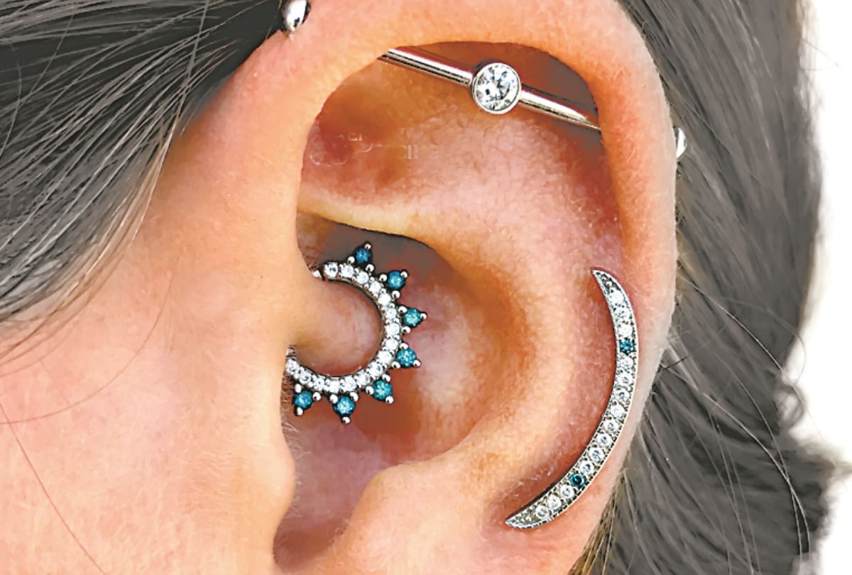 Ear Piercing: Proper Treatment Can Prevent The Infection In Hindi ...
