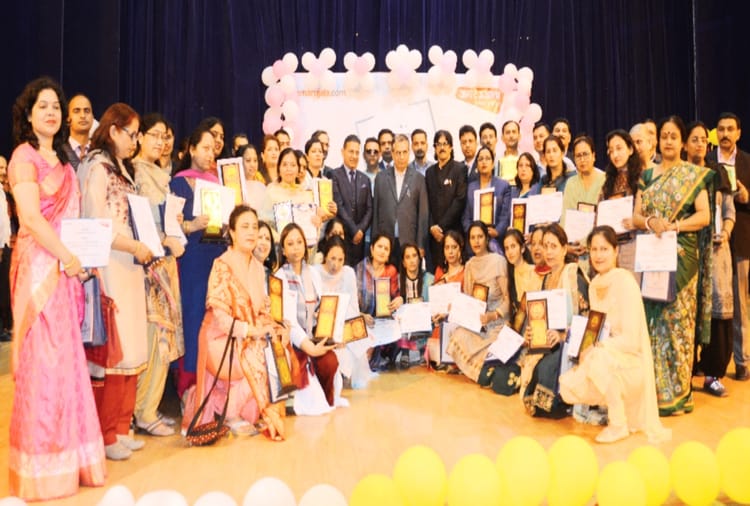 शिमला में शिक्षा के क्षेत्र में सराहनीय कार्य करने पर 54 अध्यापक ...