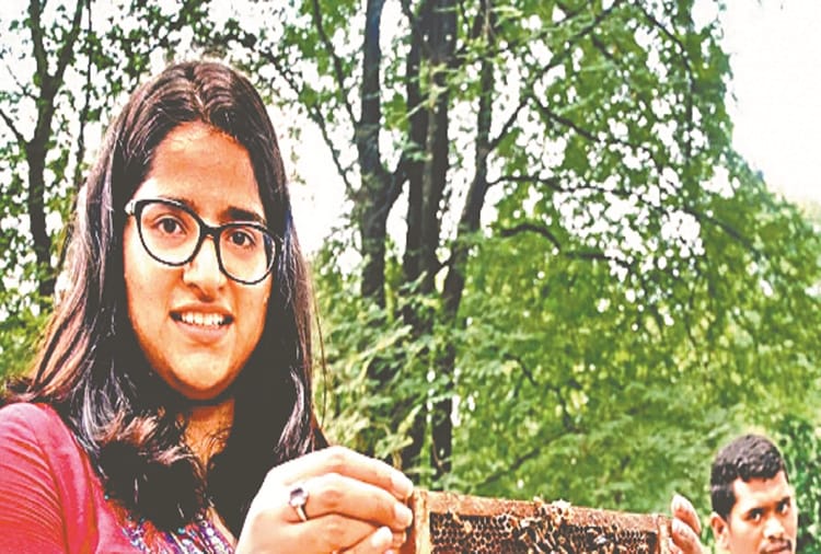 मंजिलें और भी हैं: किसानों के बीच काम करने के लिए दिल्ली छोड़ दिया ...