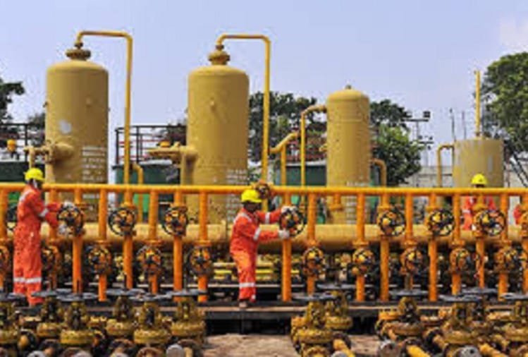 महाराष्ट्र:नवी मुंबई के उरण में ओेएनजीसी प्लांट में गैस लीक, पूरे इलाके ...