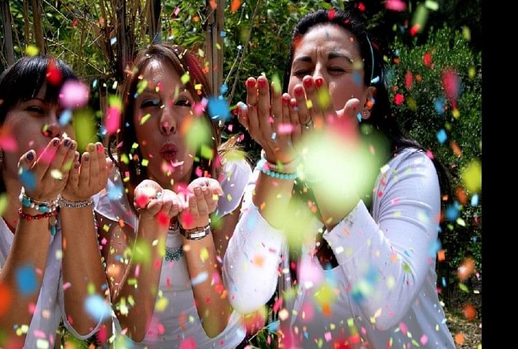World Smile Day 2019:benefits Of Staying Happy - Amar Ujala Hindi News ... World Smile Day 2019:benefits Of Staying Happy - Amar Ujala Hindi News ...