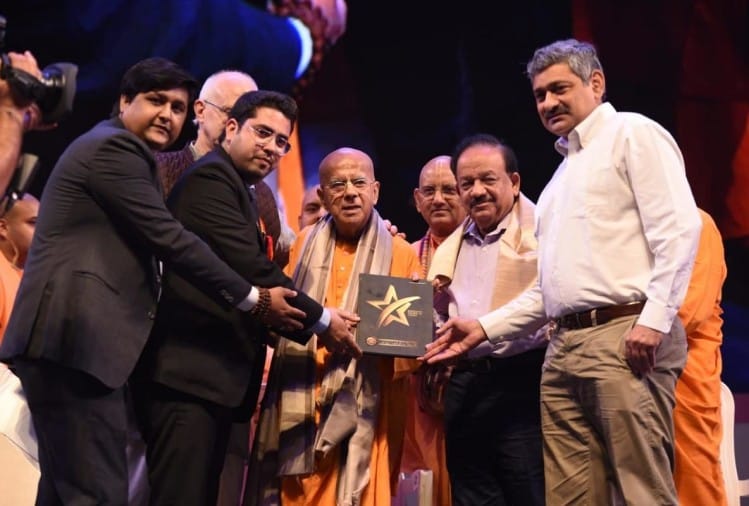 Iskcon Gbc Gopal Krishna Goswami Awarded With World Book Of Records ...
