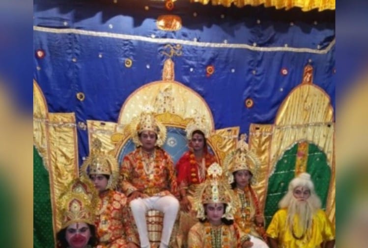 झांसी:राजतिलक होते ही गुंजायमान हुए जय श्री राम के उद्घोष - Prabhu Sri ...