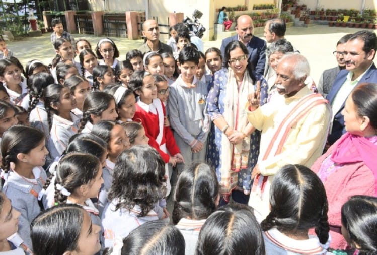 Governor Inspects Portmore School Shimla, Teaches History To Girls ...