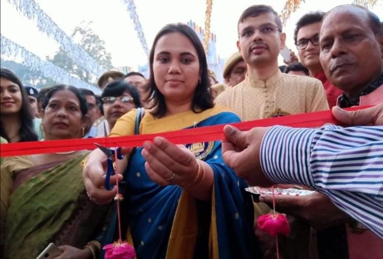 Dewa Mela Inaugurated In Barabanki By Dm's Wife Ias Sheetal Verma - Amar Ujala Hindi News Live ...