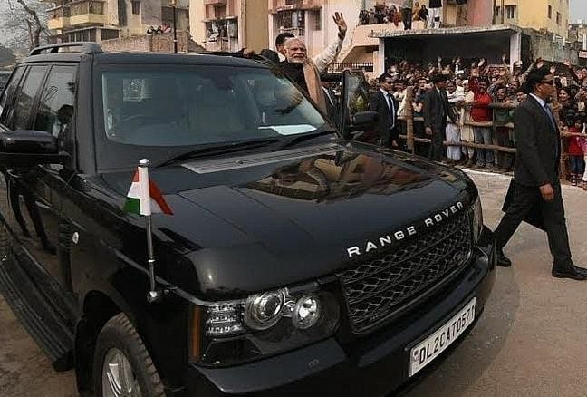 प्रधानमंत्री मोदी के काफिले में शामिल हुई नई कार, कीमत दो करोड़ के पार ...