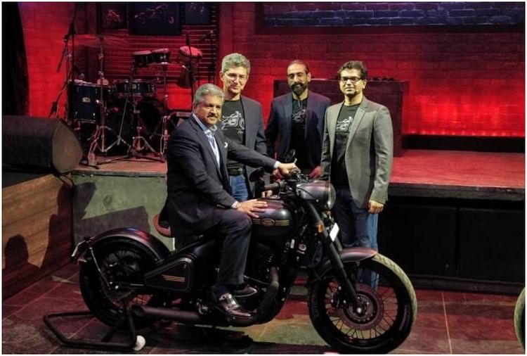 Anand Mahindra Ride Jawa Perak, Know Price And Specification - Amar ... Anand Mahindra Ride Jawa Perak, Know Price And Specification - Amar ...