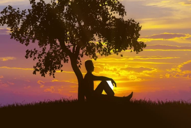 Viral Poem In Social Media Jo Shzer Dhoop Men Chamkta Raha - Amar Ujala ...