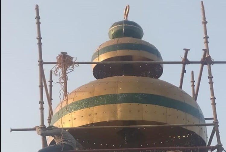30 Feet Long Jhumka Of Bareilly Attracts People - Amar Ujala Hindi News ...