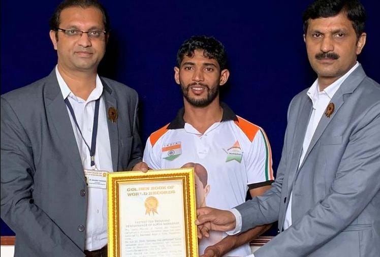 जज्बे को सलाम, संदीप आर्य ने 36 घंटे 21 मिनट सूर्य नमस्कार करके बनाया ...