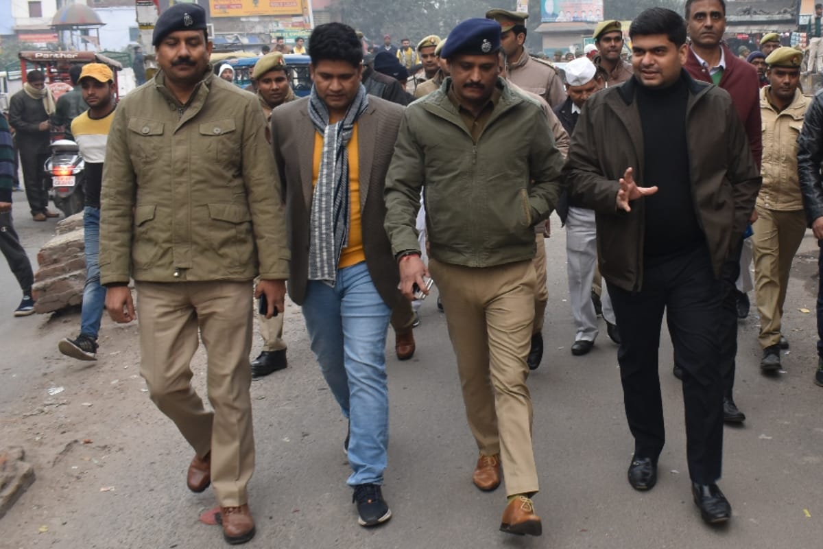 आज हाई अलर्ट पर मेरठ, बेवजह घर से न निकलें, संवेदनशील क्षेत्रों में ...