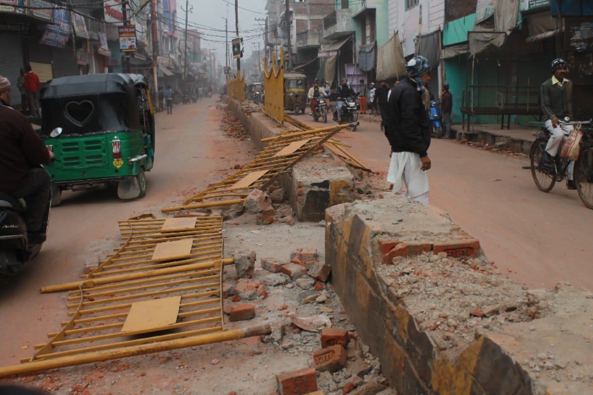 Beautification Of Dividers From Ip Vijaya To Ravindrapuri Will Be Ready ...