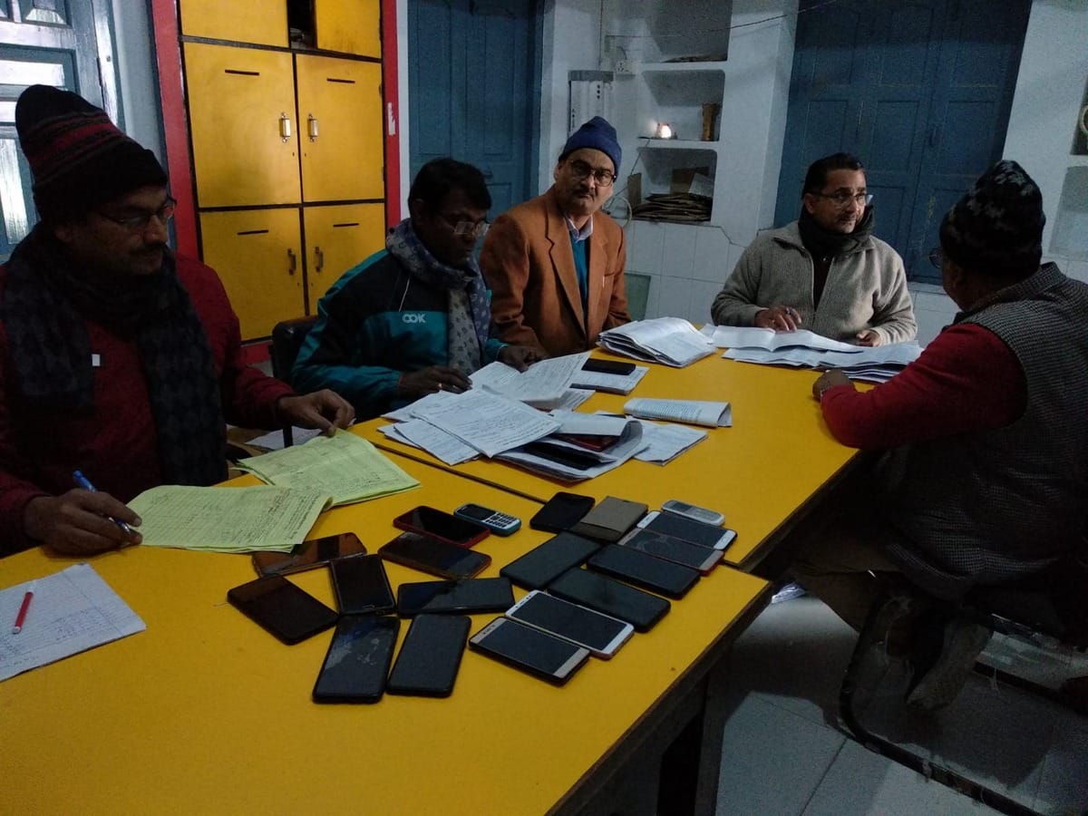 एलएलबी की परीक्षा में 21 मुन्ना भाई हुए रिस्ट्रीकेट, 16 के पास मिला ...