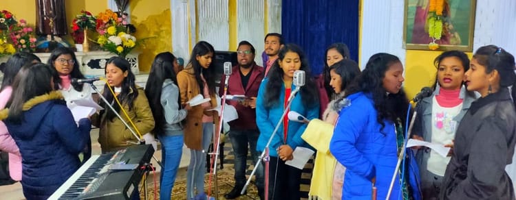 God Ishu Birth In Charni, Feel Happy - Meerut News - चरनी में जन्मे ...