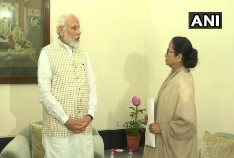 कोलकाता:ममता ने की पीएम मोदी से मुलाकात, दो बार सीएए के खिलाफ धरने में ...
