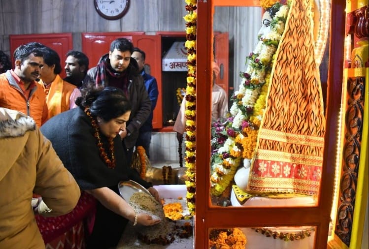 अनुराधा पौडवाल:बेटे की मौत के बाद इस तरह गुजार रहीं जीवन, बताया- कोरोना ...